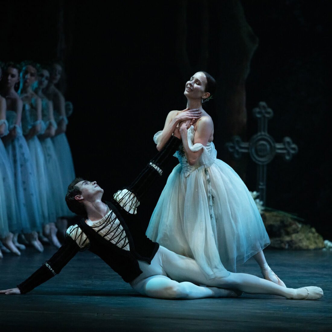Sejarah Balet di Indonesia dan Perkembangannya - On Point Ballet School ...